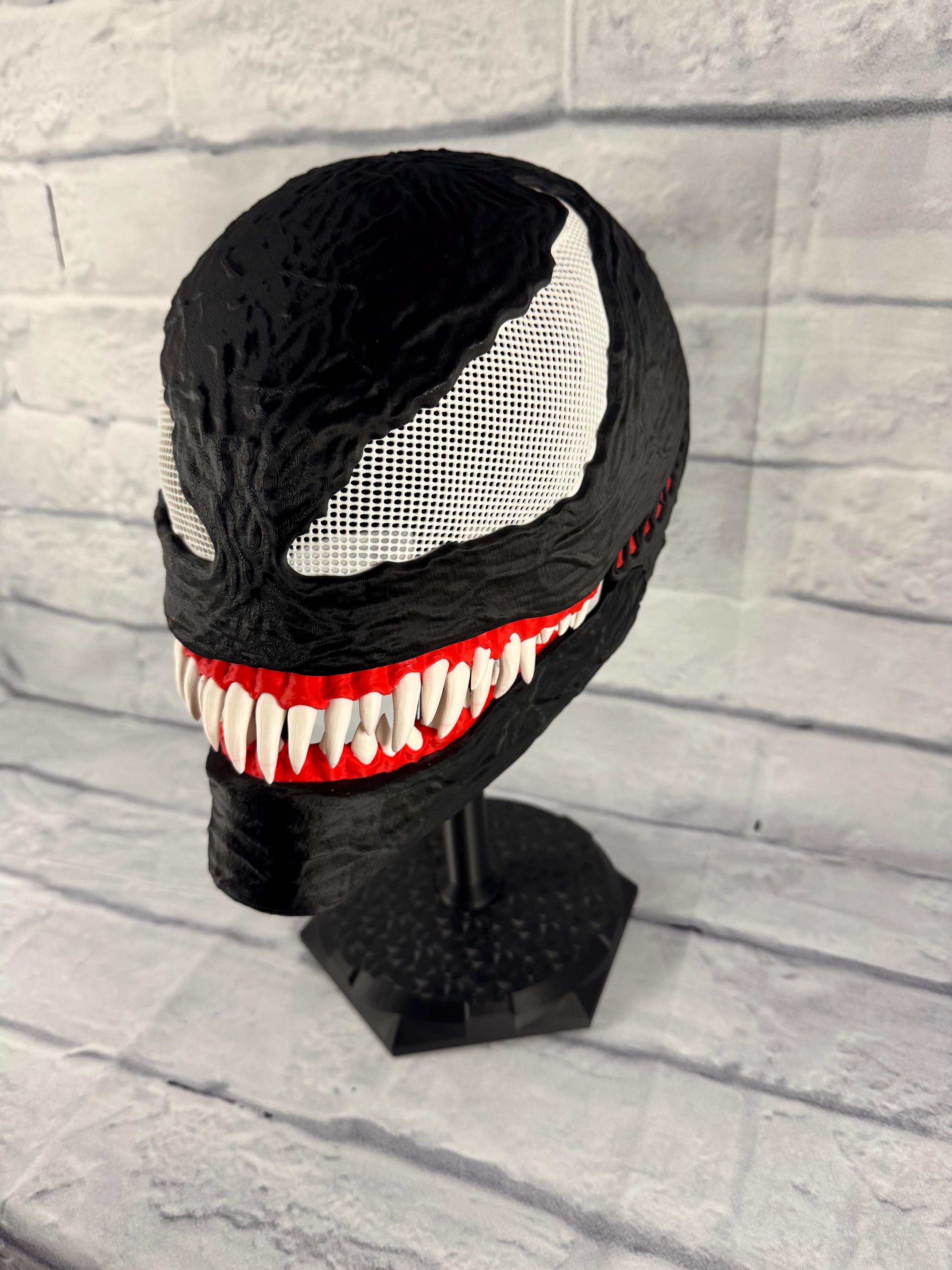 Helmet Display Stand: Cosplay & Motorcycle Helmet Holder - Etsy