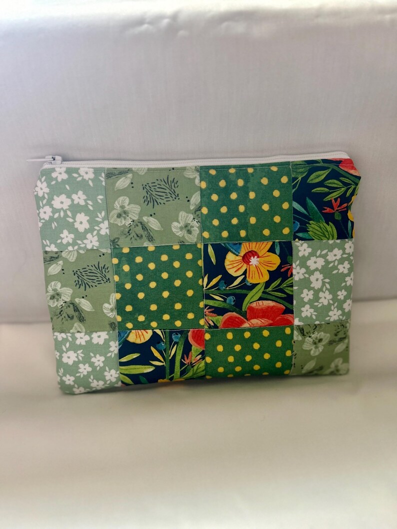 Quilted Patchwork Zipper Pouch! - Etsy