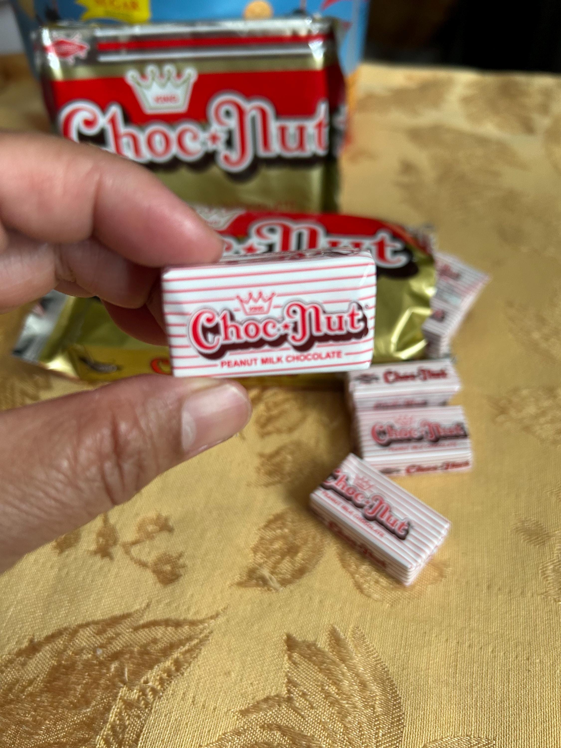 Philippines All Time Favorite Chocolate Candies Filipino Choc Nut, Hany ...