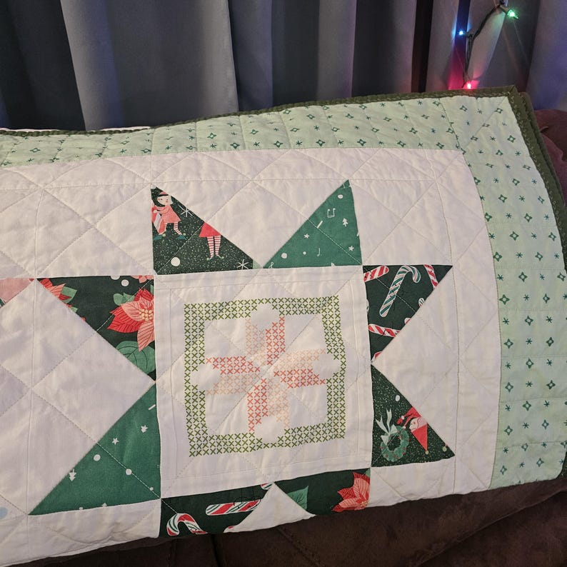 Christmas Sawtooth Star Throw Quilt Red Pink Green Cream 61x61 Handmade ...