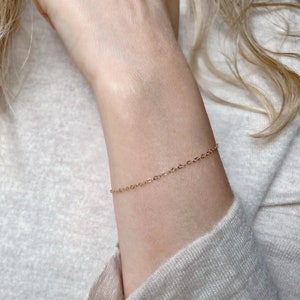 Dainty Chain Bracelet, Delicate Bracelet, Simple Gold Chain Bracelet ...