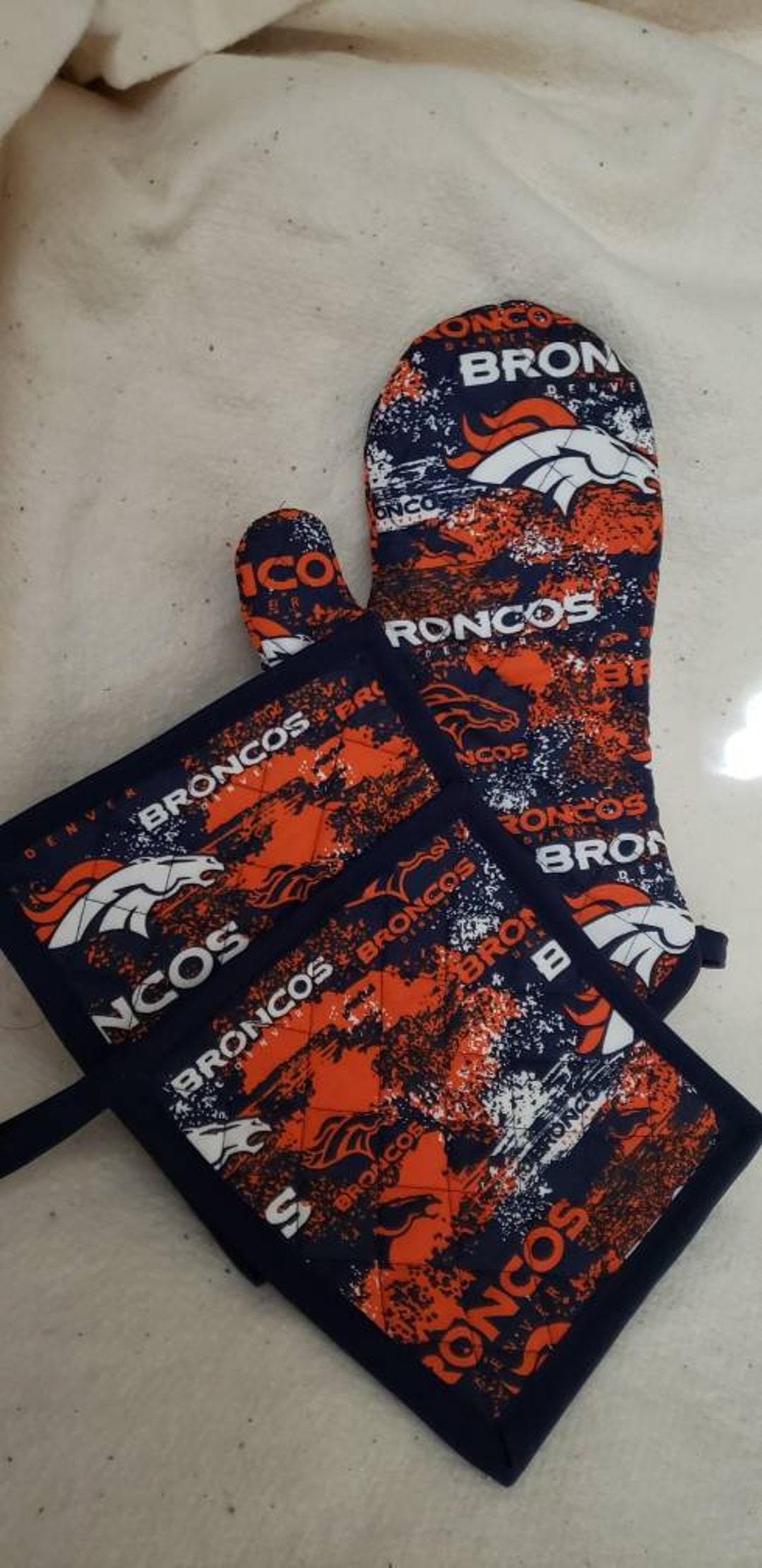 NFL Denver Bronco's Oven Mitt and Pot Holders Tailgate Set - Etsy