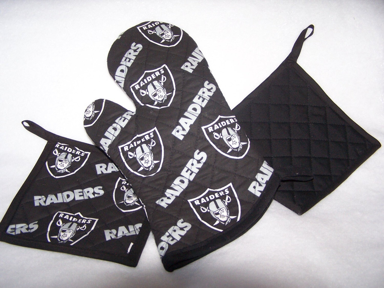 NFL Las Vegas Raiders Barbeque Apron Oven Mitt Pot Holder Deluxe ...