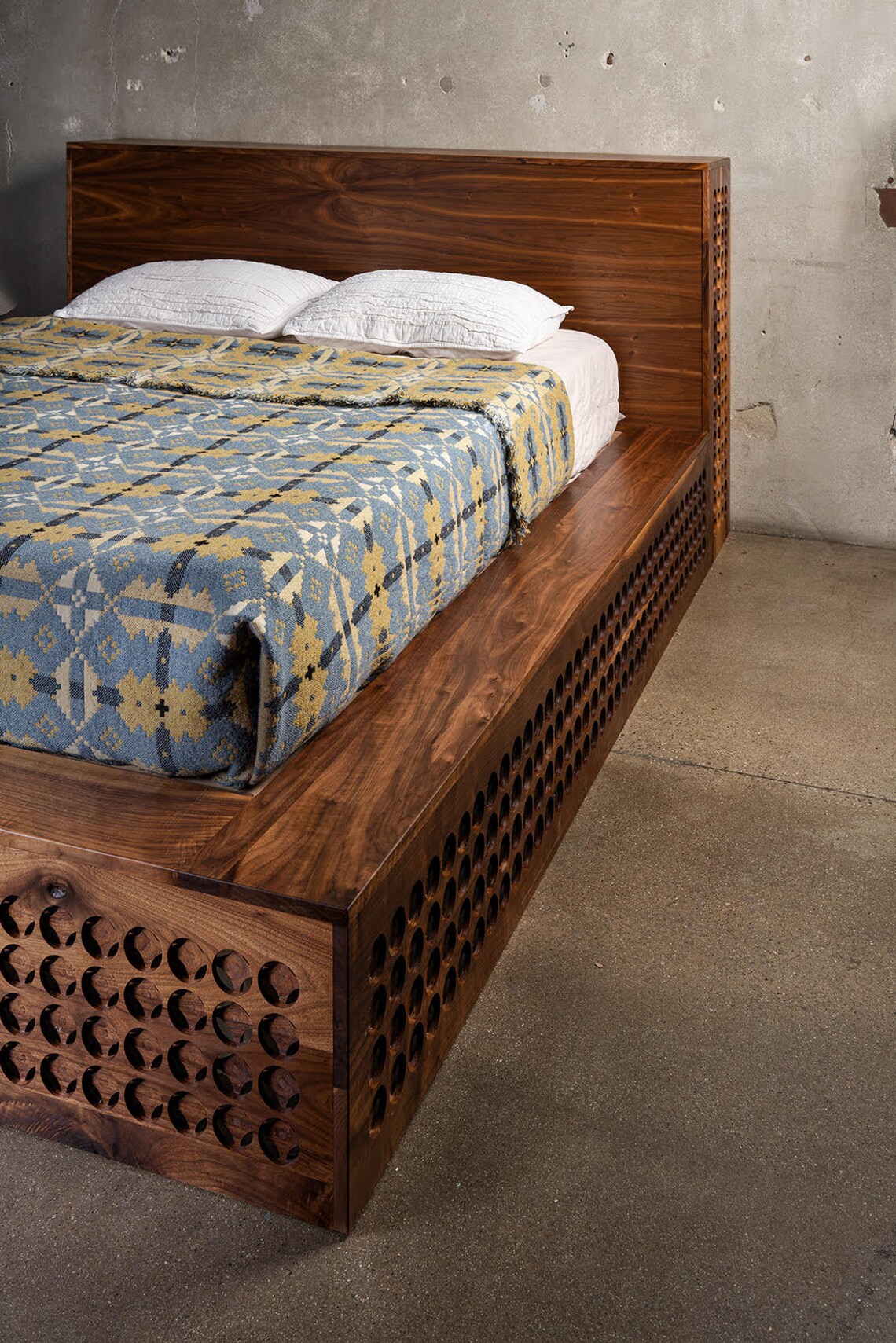 The Hing Bed - Etsy