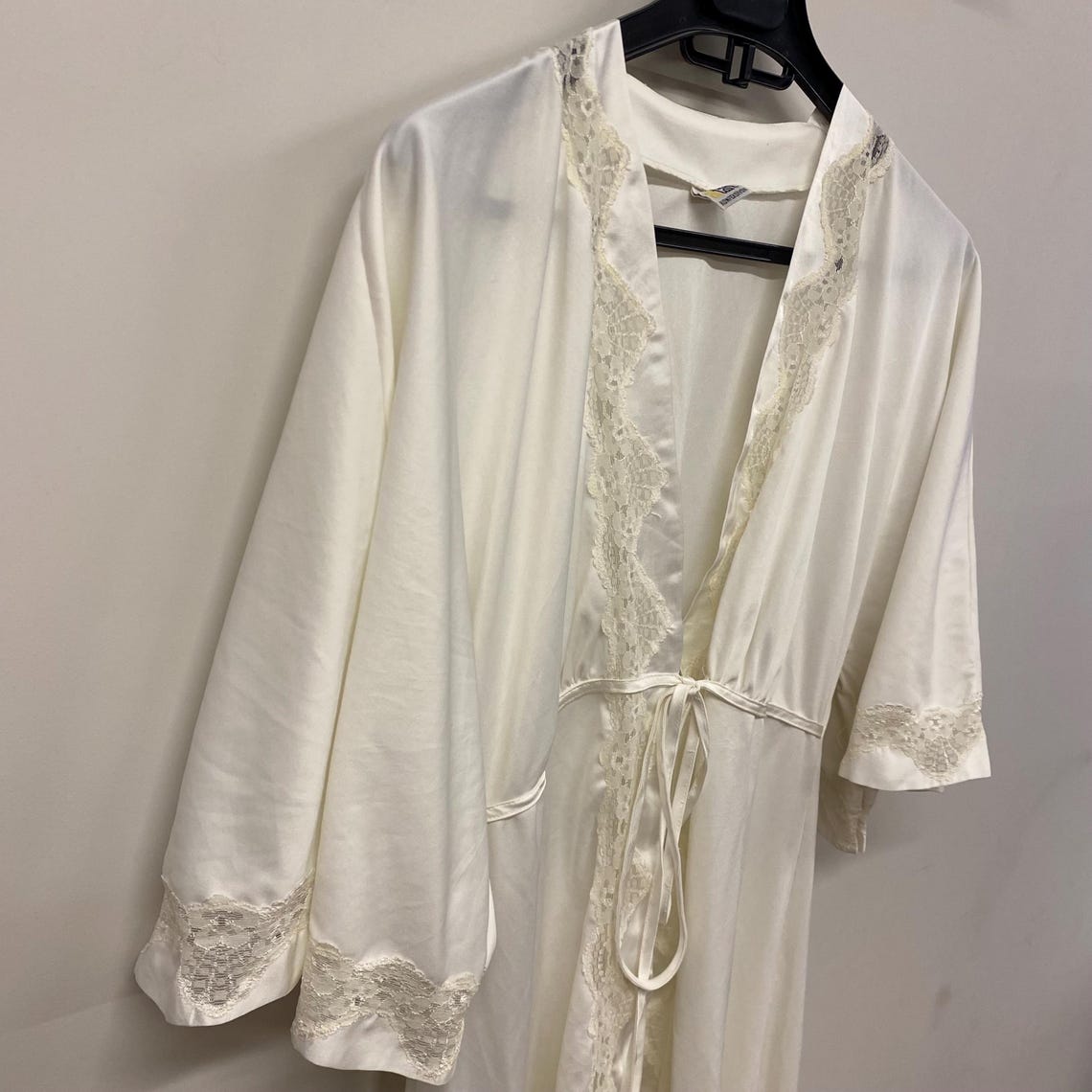 1980s Vintage Lace Trim Night Robe, Silk-cotton Blend - Etsy