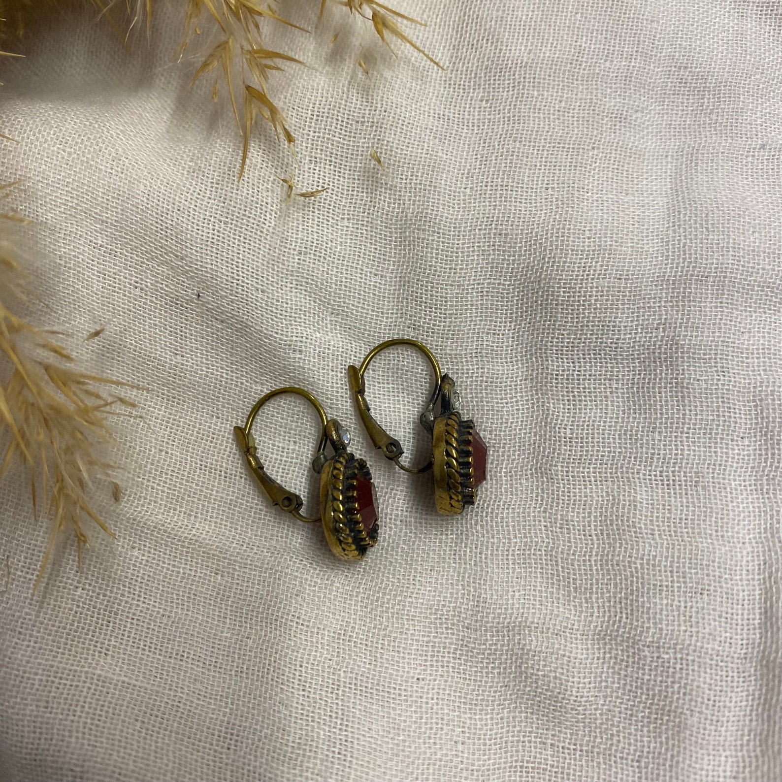 1980s Vintage Elegant Petite Art Nouveau Earrings, Small Earwire ...