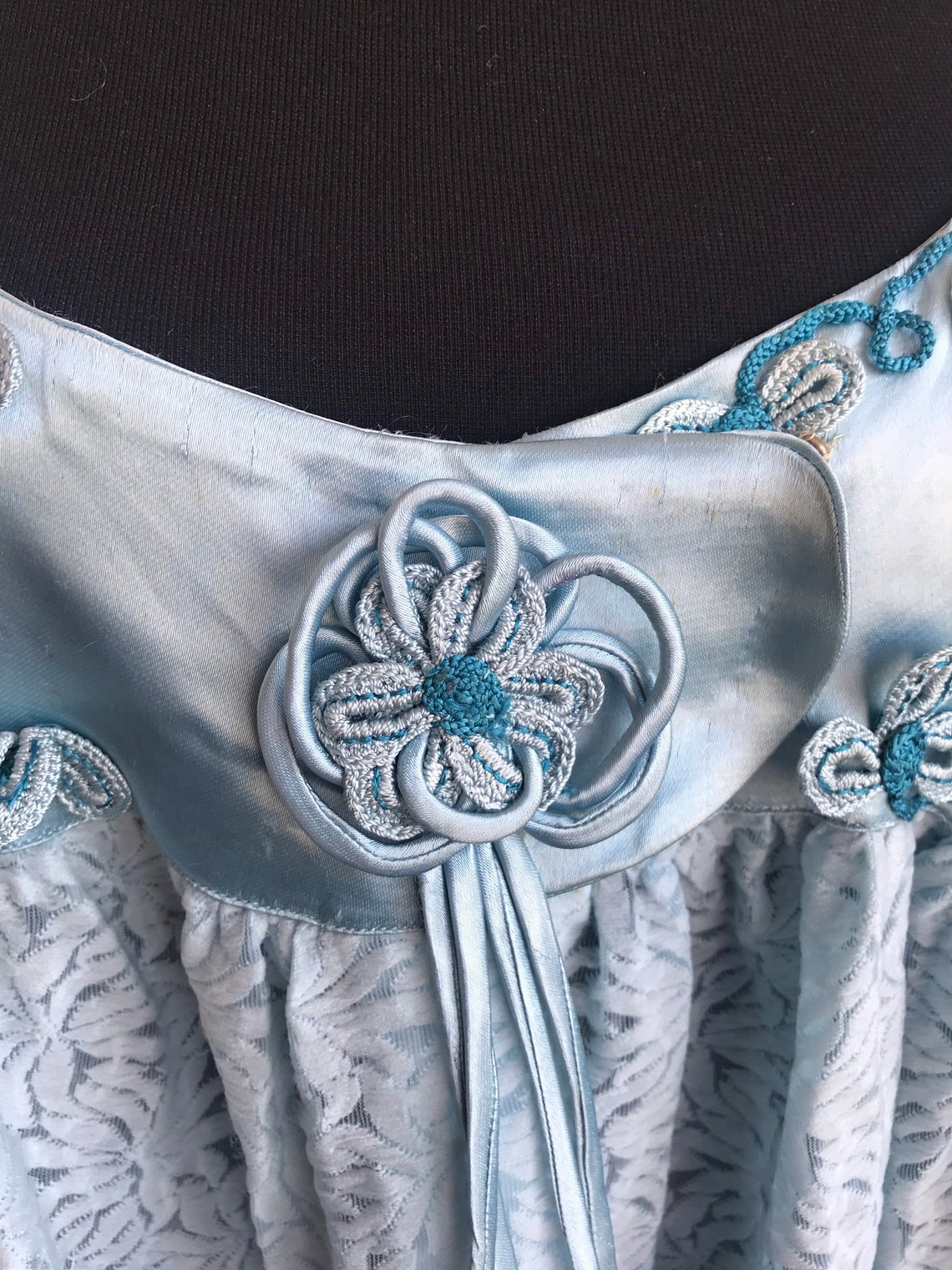 1970s Vintage Baby Blue Robe / Shabby Chic Soft Blue Morning Robe ...