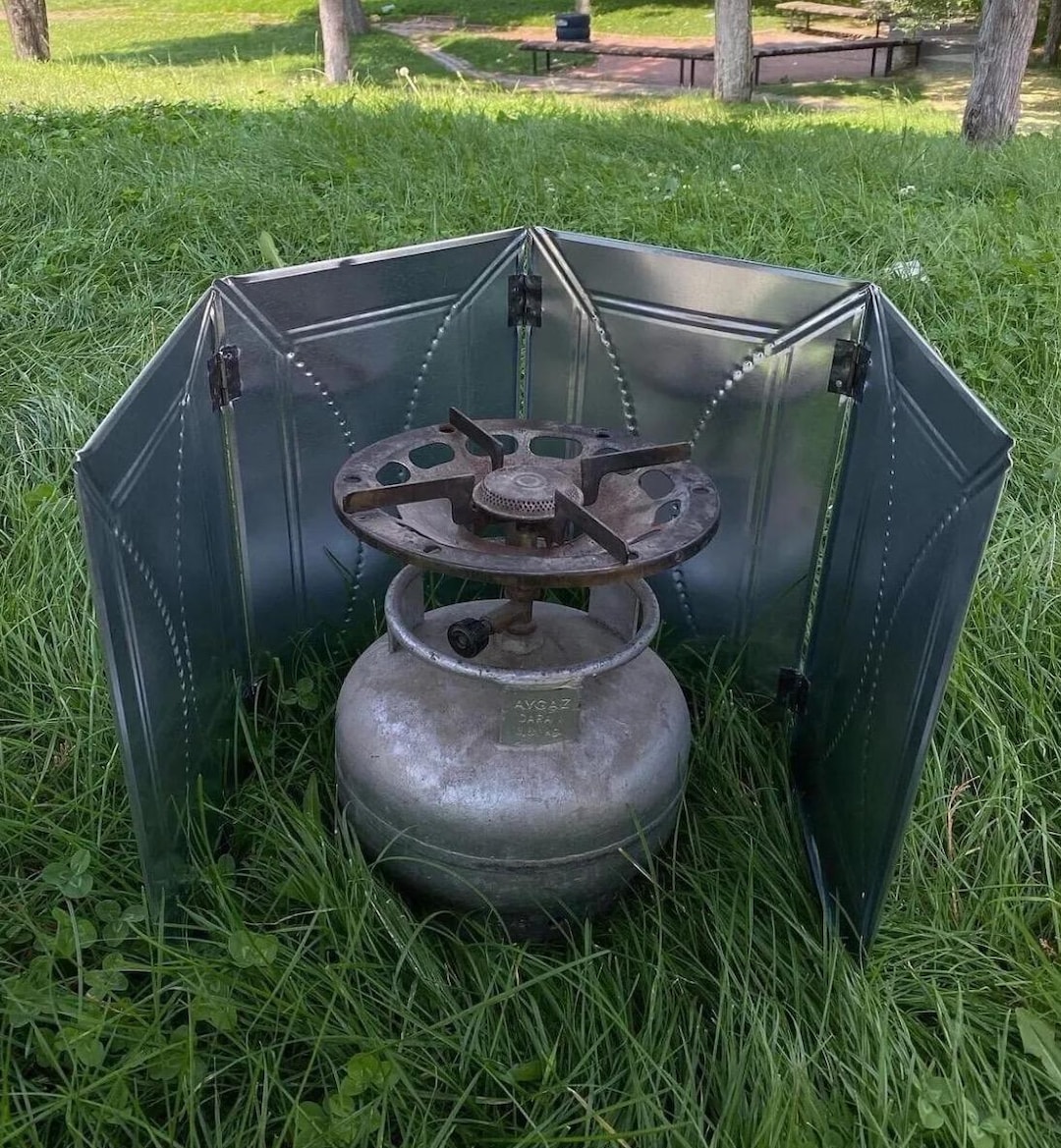 Camping Stove Windshield – Foldable Metal Wind Screen for Gas Burner ...