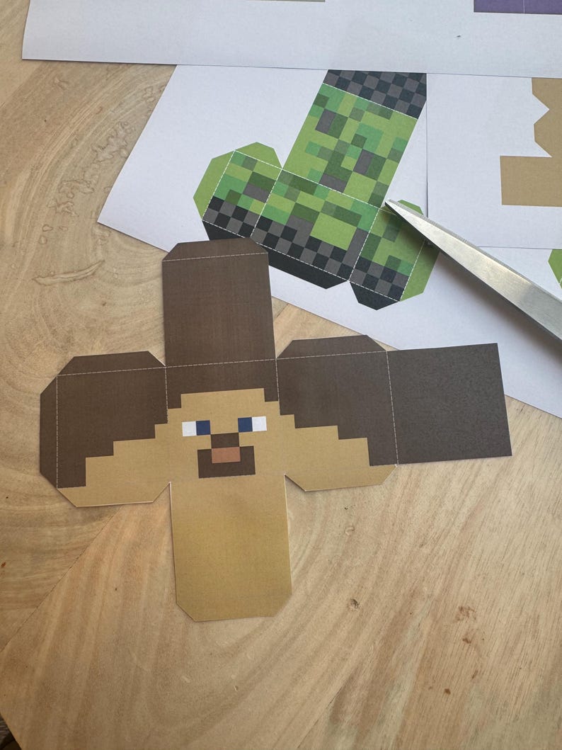 Minecraft -style Figurines Cut-out, Steve, Creeper and TNT, Cut and ...