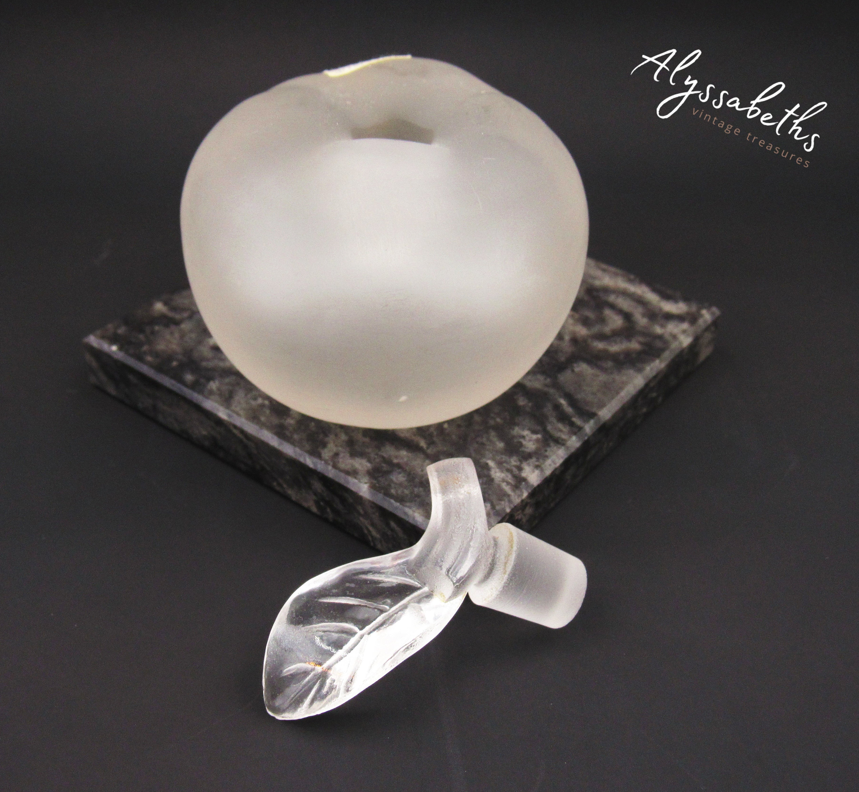 Vintage Signed Lalique Crystal Nina Ricci Perfume Bottle, Frosted Glass ...