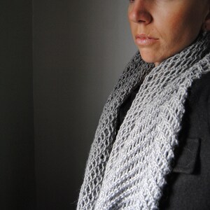 CAPTURE Infinity Loop Cowl Knitting Pattern PDF - Etsy