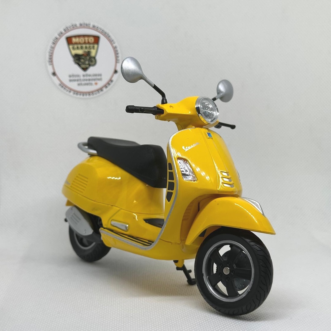 Vespa GTS Super 1:12 Diecast Scooter – Vespa Licensed Metal Miniature ...