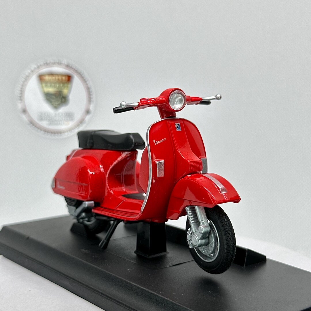 2016 Vespa PX, 1:18 Scale, Red Diecast Scooter, Gift for Bikers ...