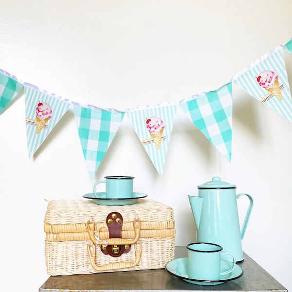 Custom Picnic Banner - Etsy