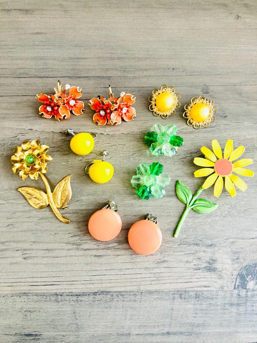 Vintage Brooches Pins Set: 1970s Boho Hippie Costume Jewelry - Etsy
