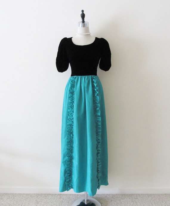 Aqua and Black Velvet Party Prom Dress / Vintage Beau… - Gem