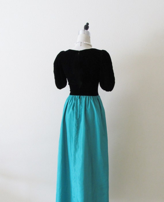 Aqua and Black Velvet Party Prom Dress / Vintage Beau… - Gem