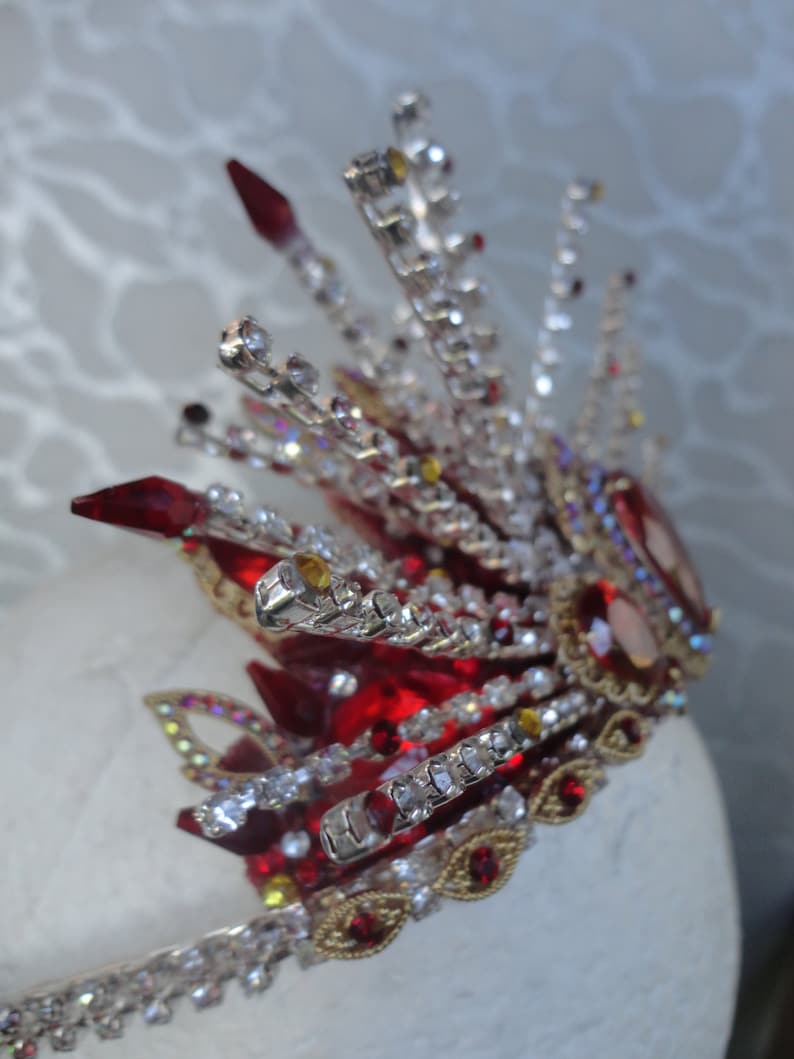 RED QUEEN DELUX Crown Replica From Once Upon A Time in Wonderland ...