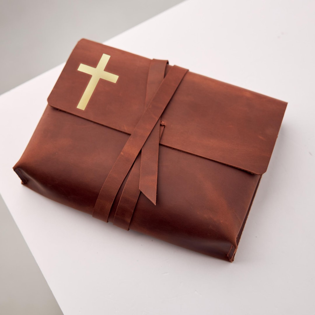 Personalized Leather Bible Sleeve, Leather Bible Cover Engraving, Bible ...