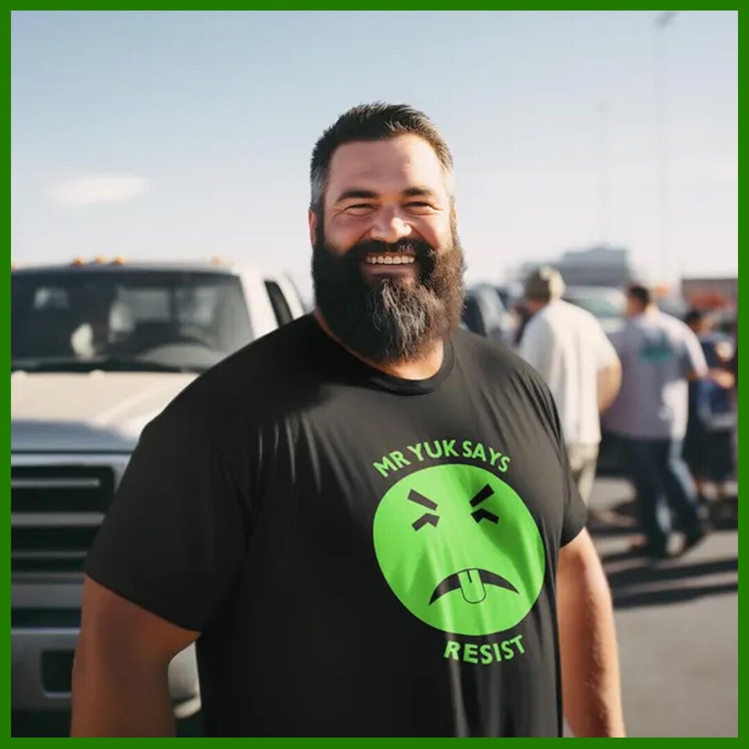 T-shirt | Mr Yuk Says Resist | He's Mean, He's Green and Has a Face ...
