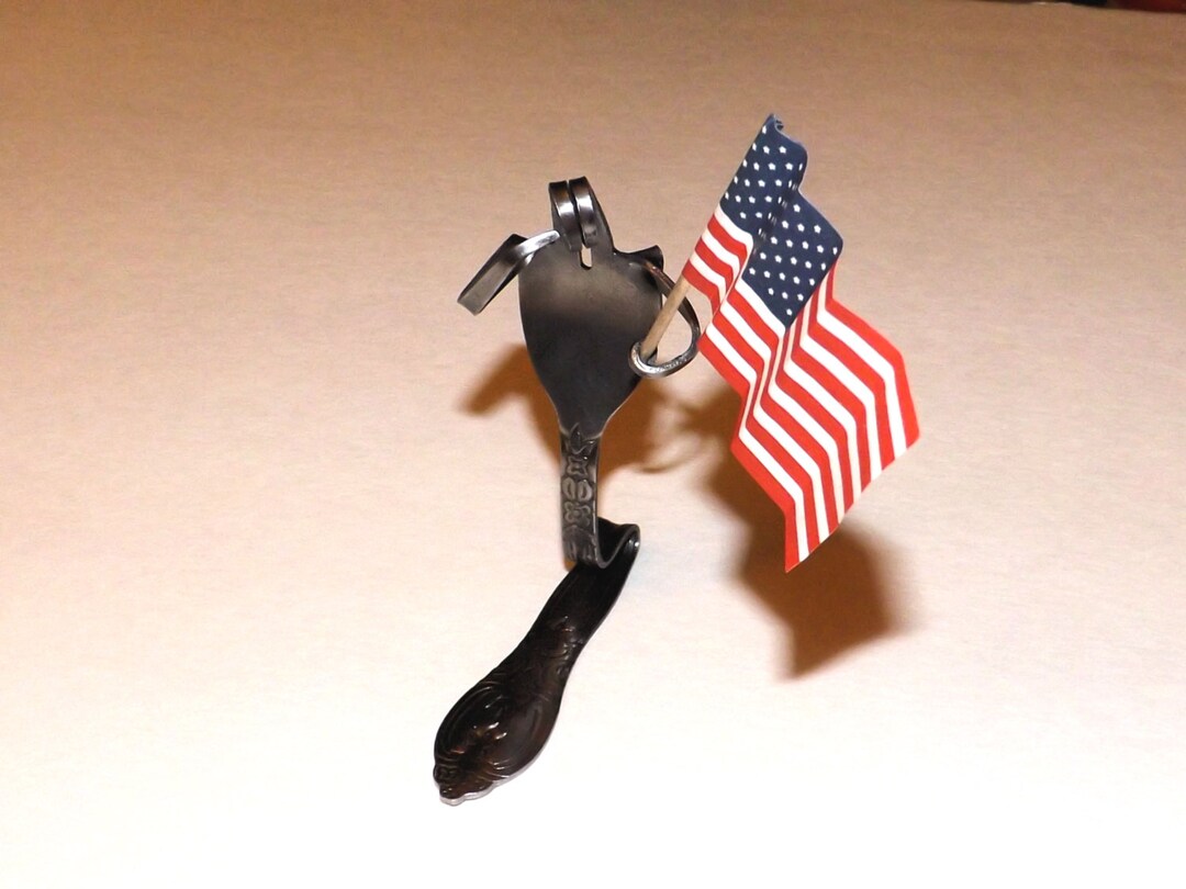Fork Sculpture Soldier Saluting the US Flag Metal Art Knick - Etsy