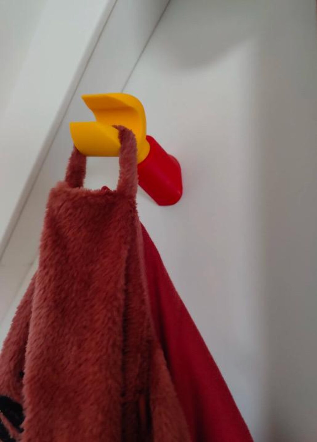 3D Printed Big Brick Inspired Arm Clothes / Bag / Hats Bedroom Wall ...