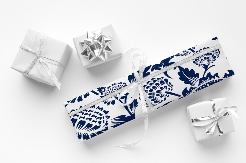 Navy Blue Floral Pattern | Vintage Flower Seamless Design | Botanical ...