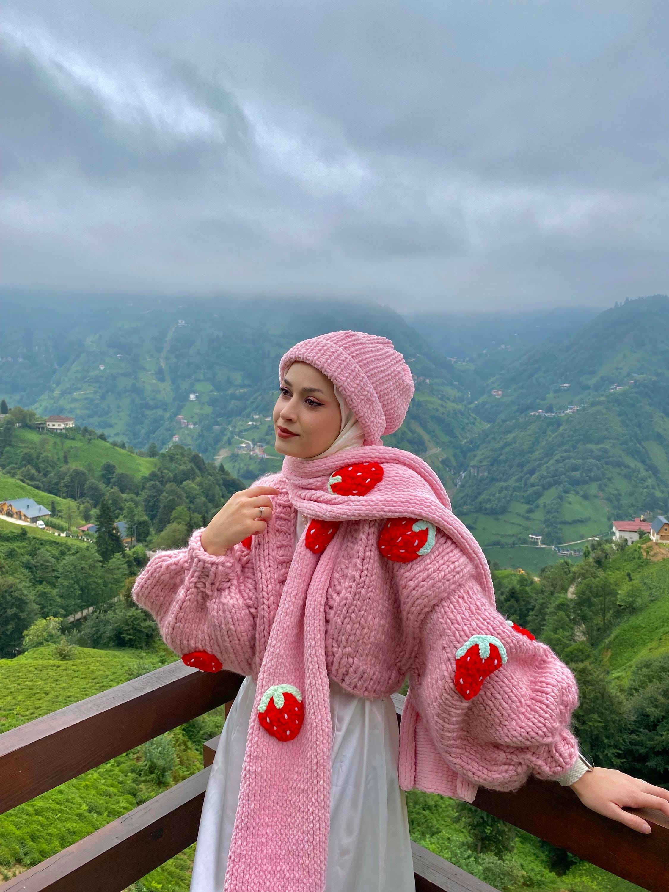 Handmade Strawberry Knit 3 Piece Set, Chunky Pink Cardigan Scarf Beanie ...