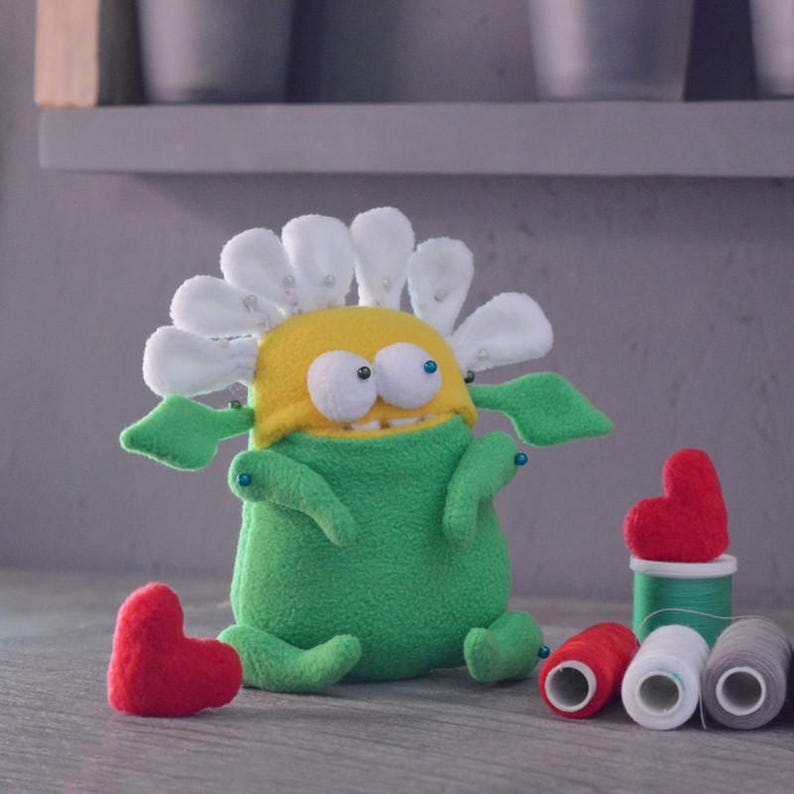 Daisy Plush PDF Pattern • Movable Limbs & Secret Pocket • Flower Softie ...