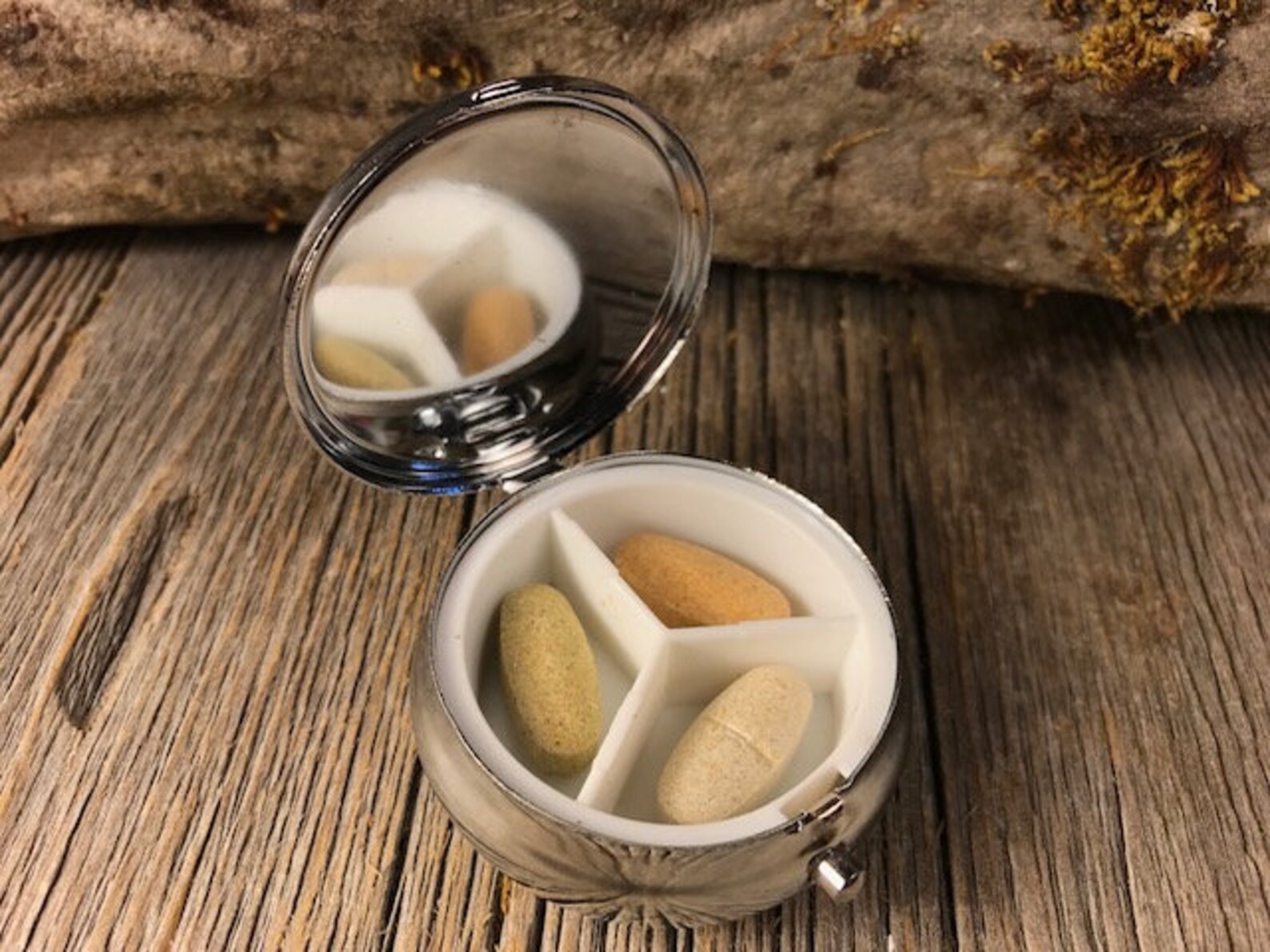 Wood/ Wooden Pill/ Keepsake Container/ Box: 3 Partitions | Etsy