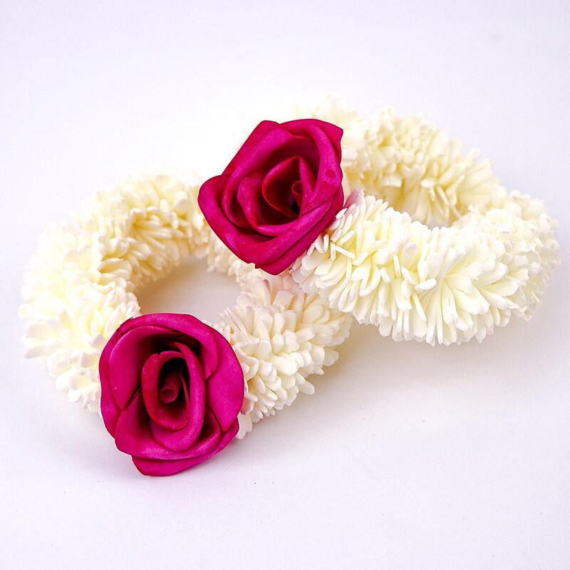 Hand Gajra - Etsy