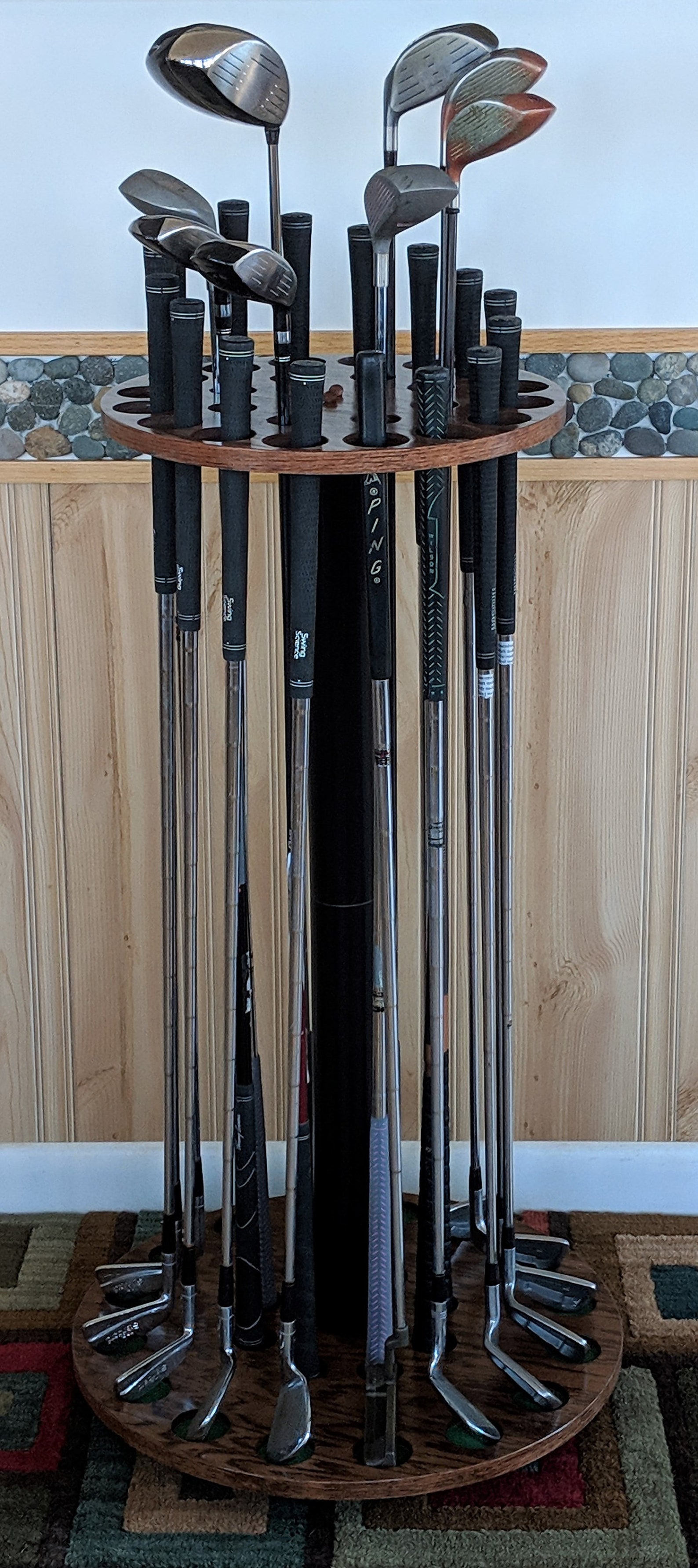 Golf Club, Putter Display Rack. ROTATING, 24 Club Oak Wood. Beautiful ...
