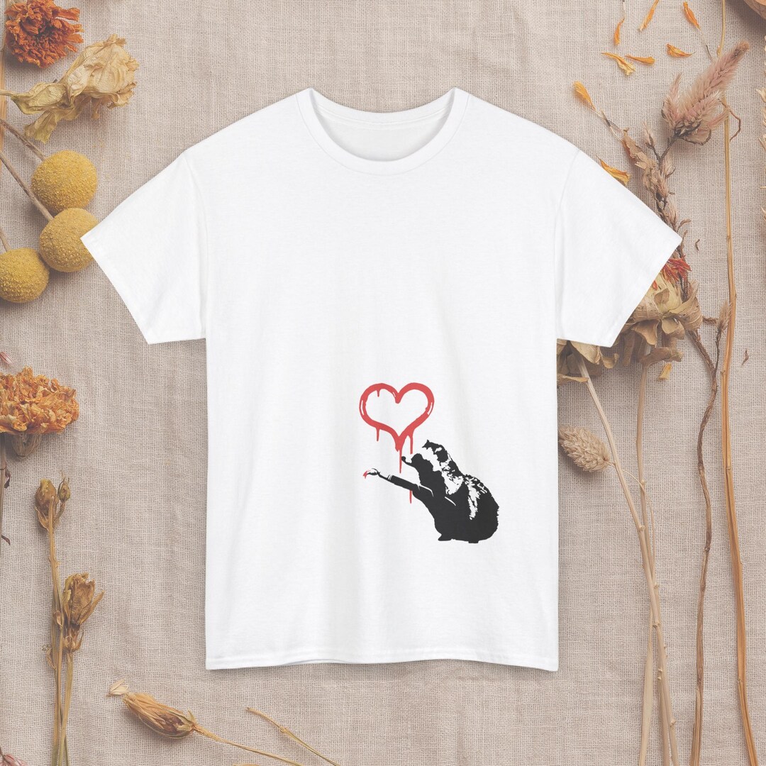 Love Tanuki, Tanuki Banksy, Japanese Raccoon Dog, Funny T-shirts ...