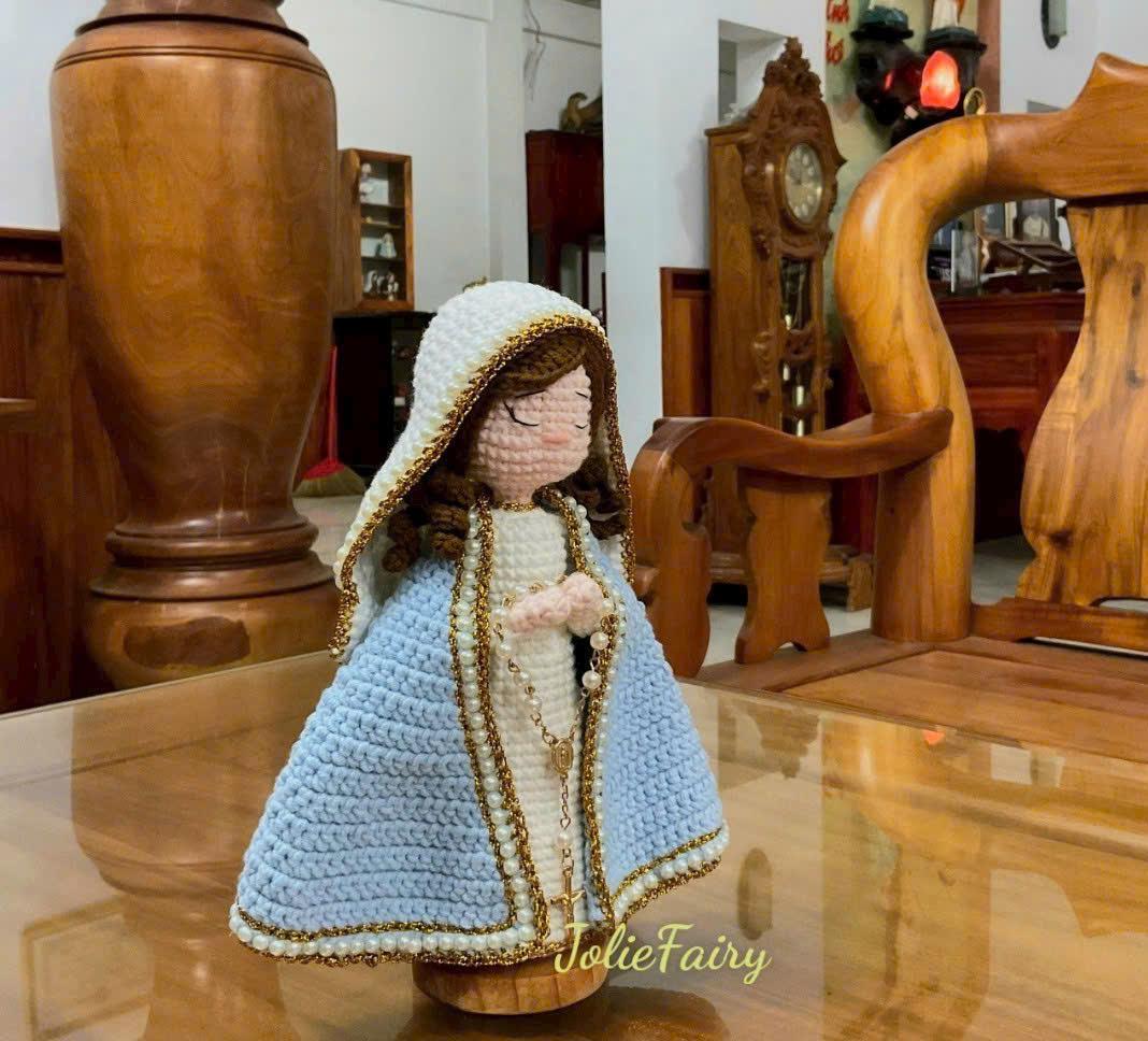 The Blessed Virgin Maria in Soft Yarn - a Handmade Masterpiece - Etsy