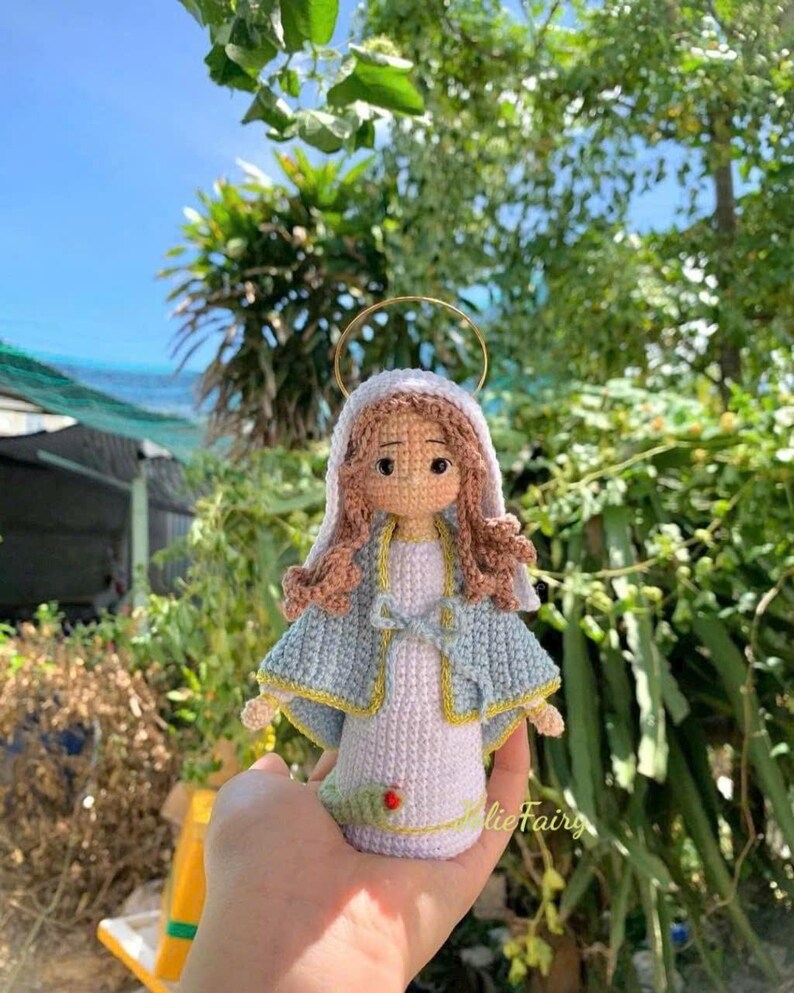 The Blessed Virgin Maria in Soft Yarn - a Handmade Masterpiece - Etsy