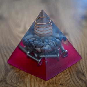 Unique Handcrafted Powerful Epoxy Resin Orgone Pyramid- With Amethyst ...