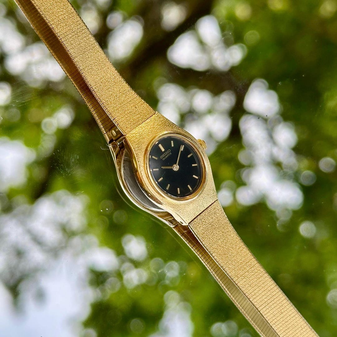 Vintage Seiko Quartz Women’s Wrist Watch 2Y00-5E29 - Etsy