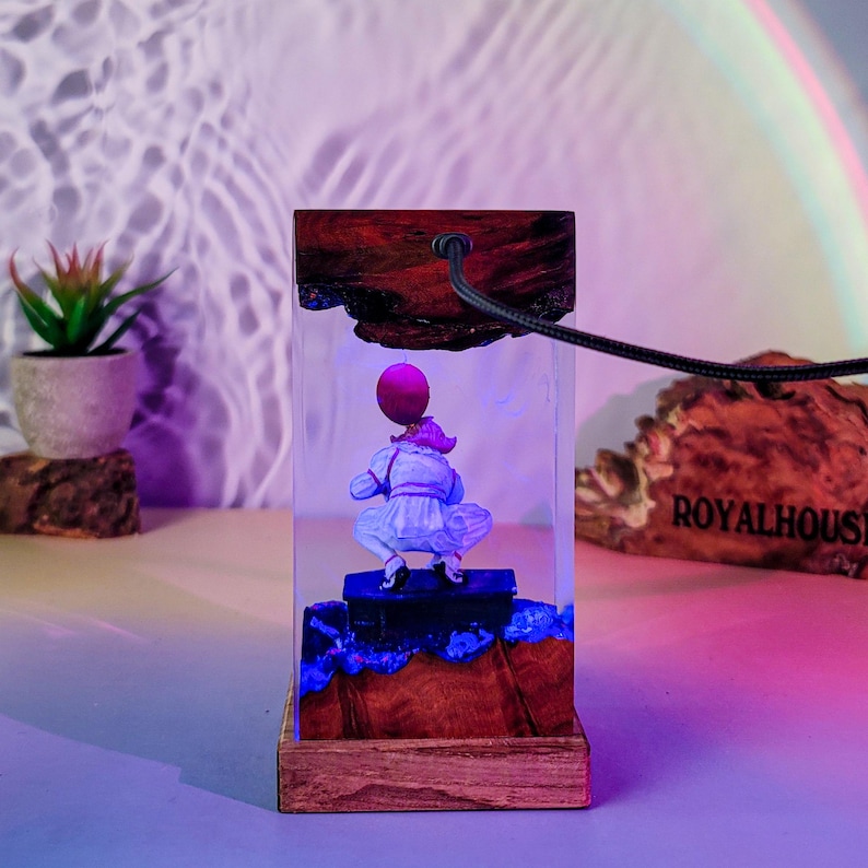 BP01 Royalhousevn Terrifying Jester Resin Night Lamp, Horror-themed ...