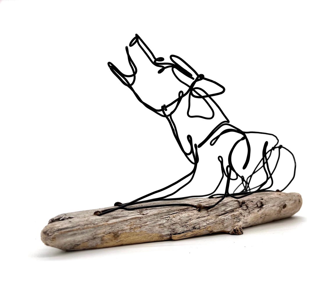 Sitting Howling Wolf Sculpture, Wildlife Wolf Art, Minimalist Home ...