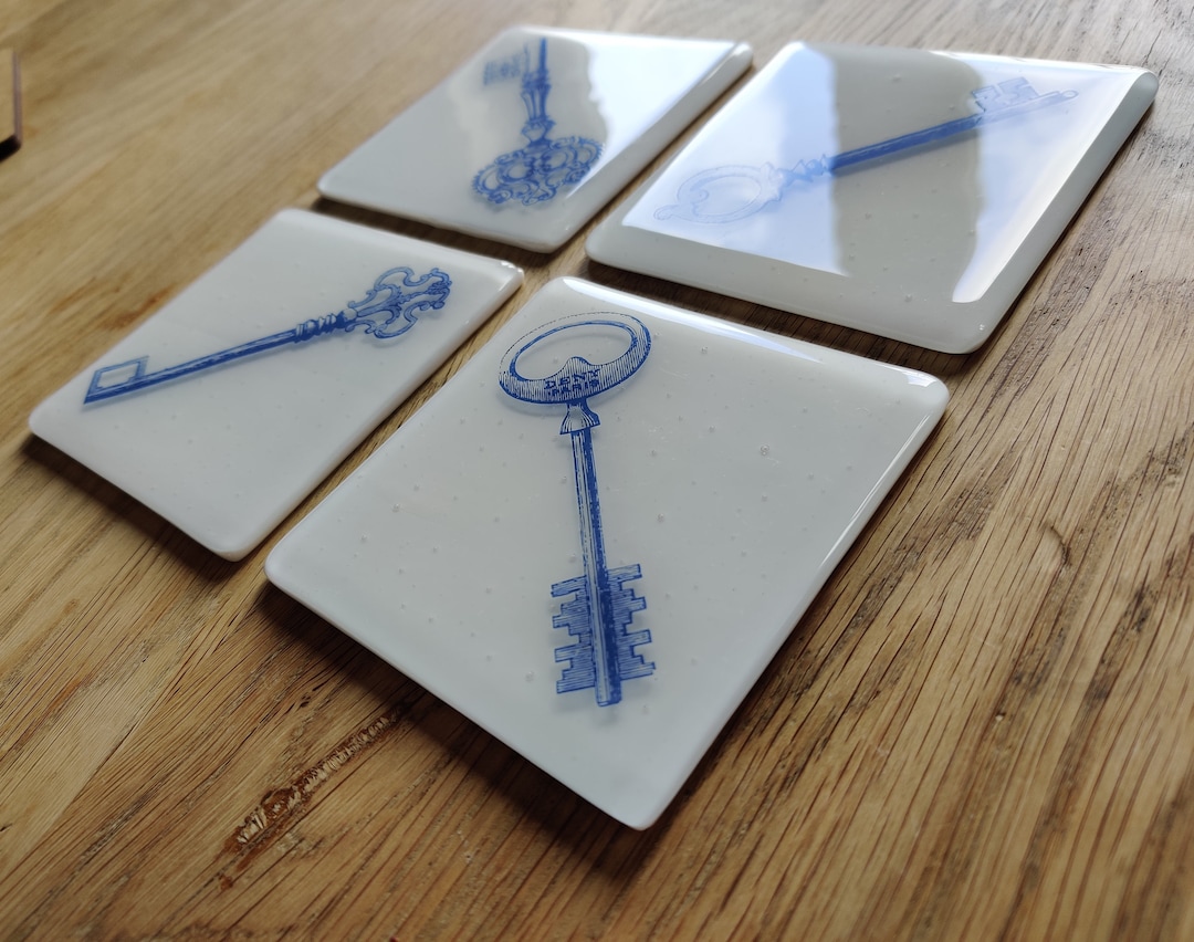Individual Coaster - Old Fashioned Key Design. Delft Blue, Traditional ...