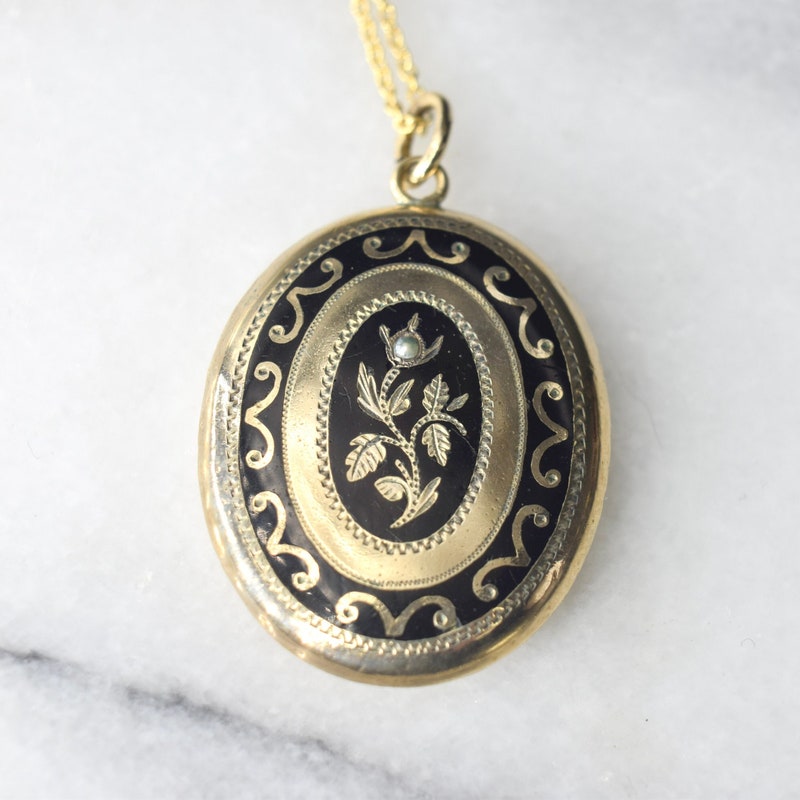 Victorian Locket - Etsy
