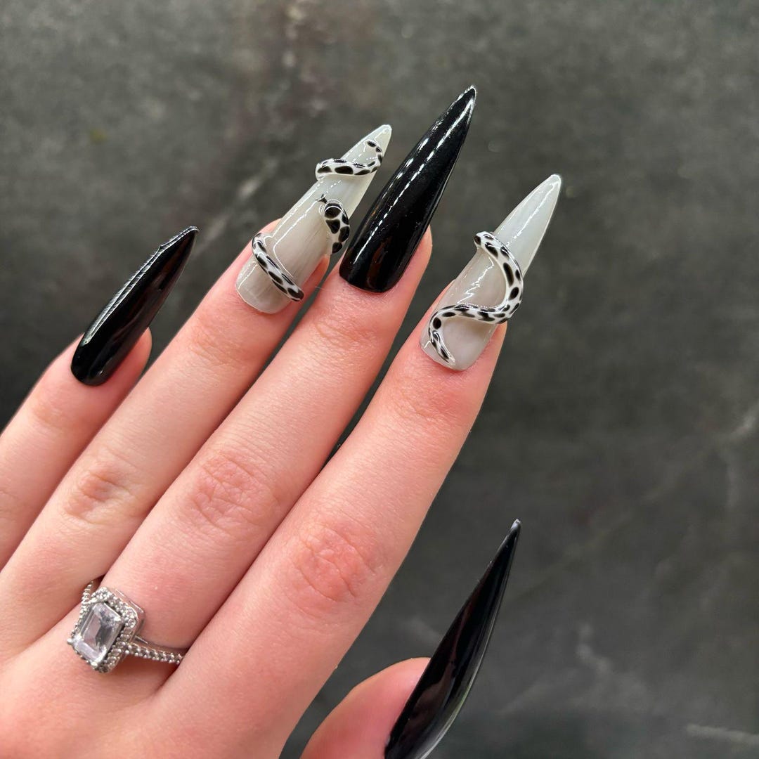 Black Snake Press on Nail, Black Snake Press on Nails, Black and ...