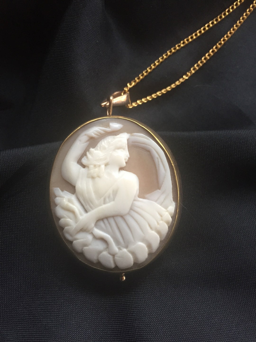 Victorian Cameo Pendant Necklace of the Muse Terpsichore - Etsy