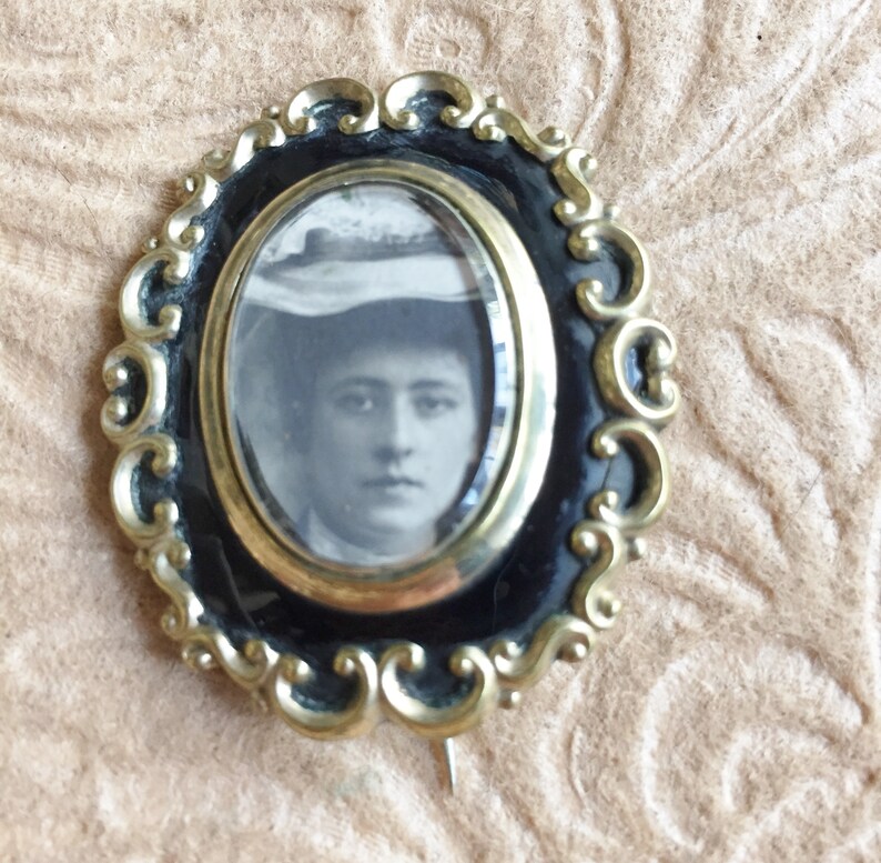 Victorian Mourning Photo Brooch | Etsy