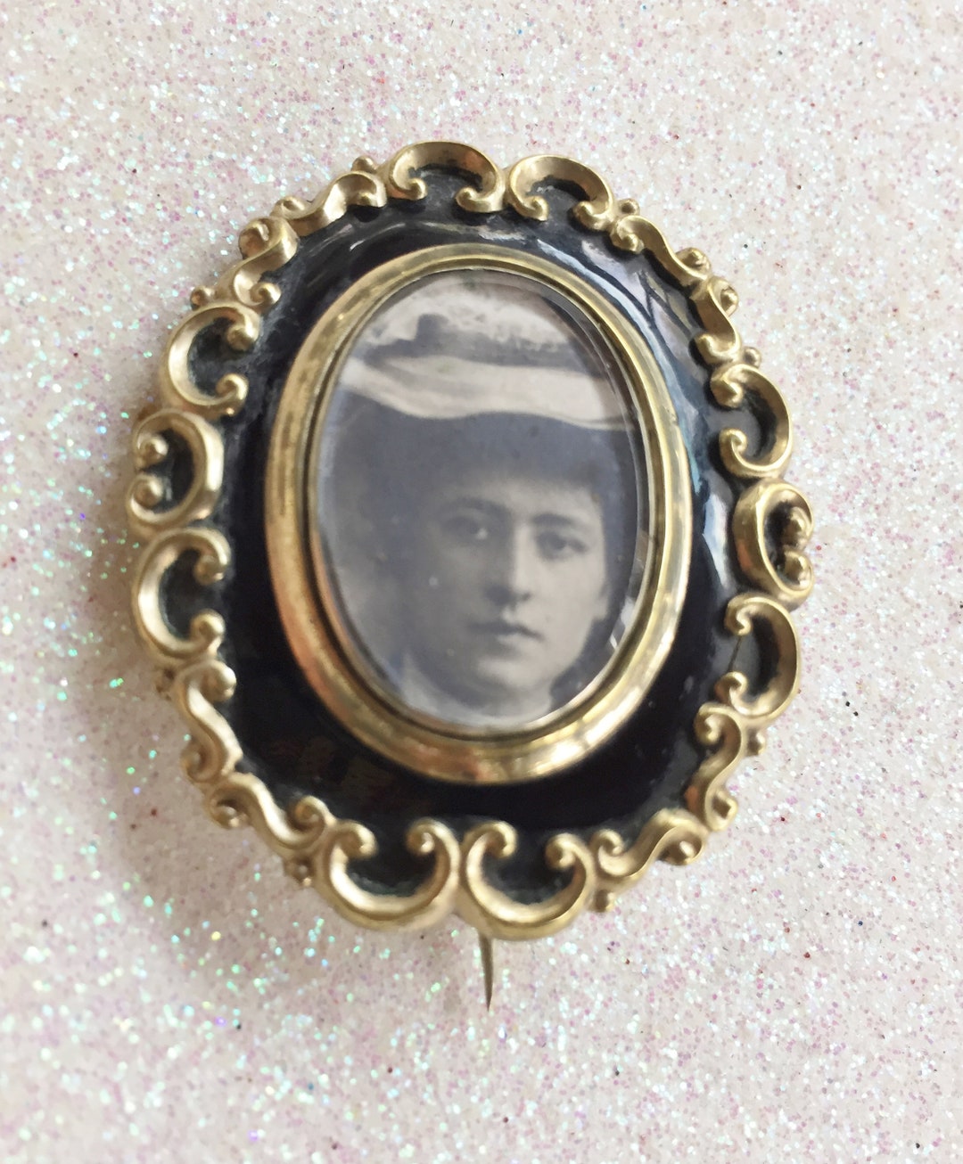 Victorian Mourning Photo Brooch - Etsy