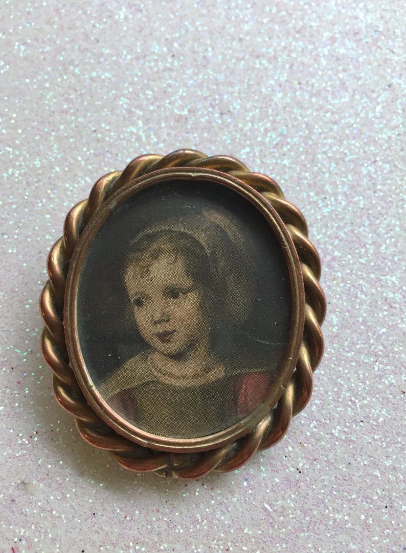 Victorian Brooch Baroque Portrait of a Child - Etsy