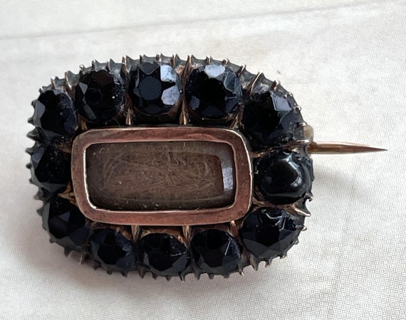 Late Georgian Hair Whitby Jet Mourning Brooch - Gem