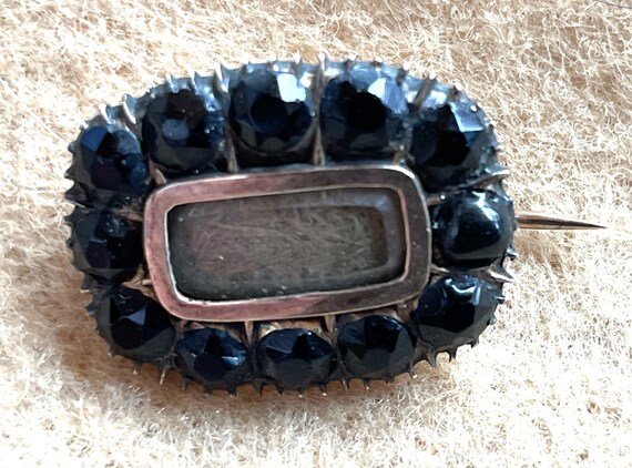 Late Georgian Hair Whitby Jet Mourning Brooch - Gem