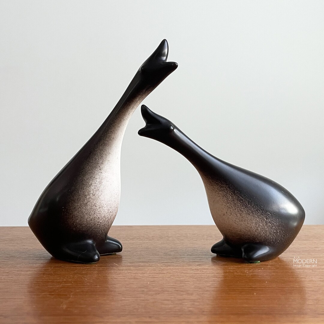 2 Howard Pierce Black Speckled Geese Modernist California Pottery ...