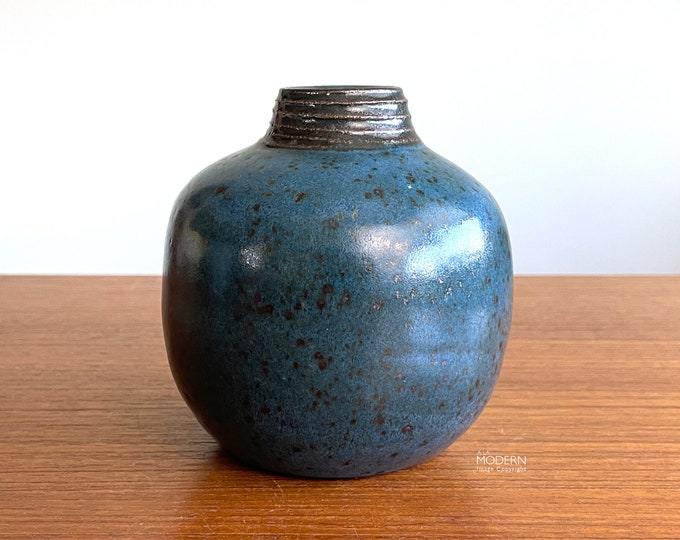 Steel Blue Mottled Stoneware Vase Signed Dangora 3/4" Tall // Condition ...